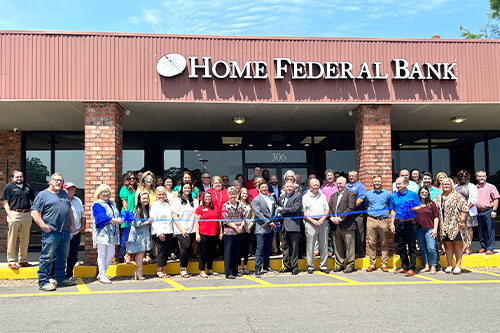 Home Federal Bank celebrates with ribbon cutting | Webster Parish Journal