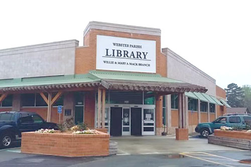 Sarepta author holds book signing at Springhill branch of WP Libraries ...